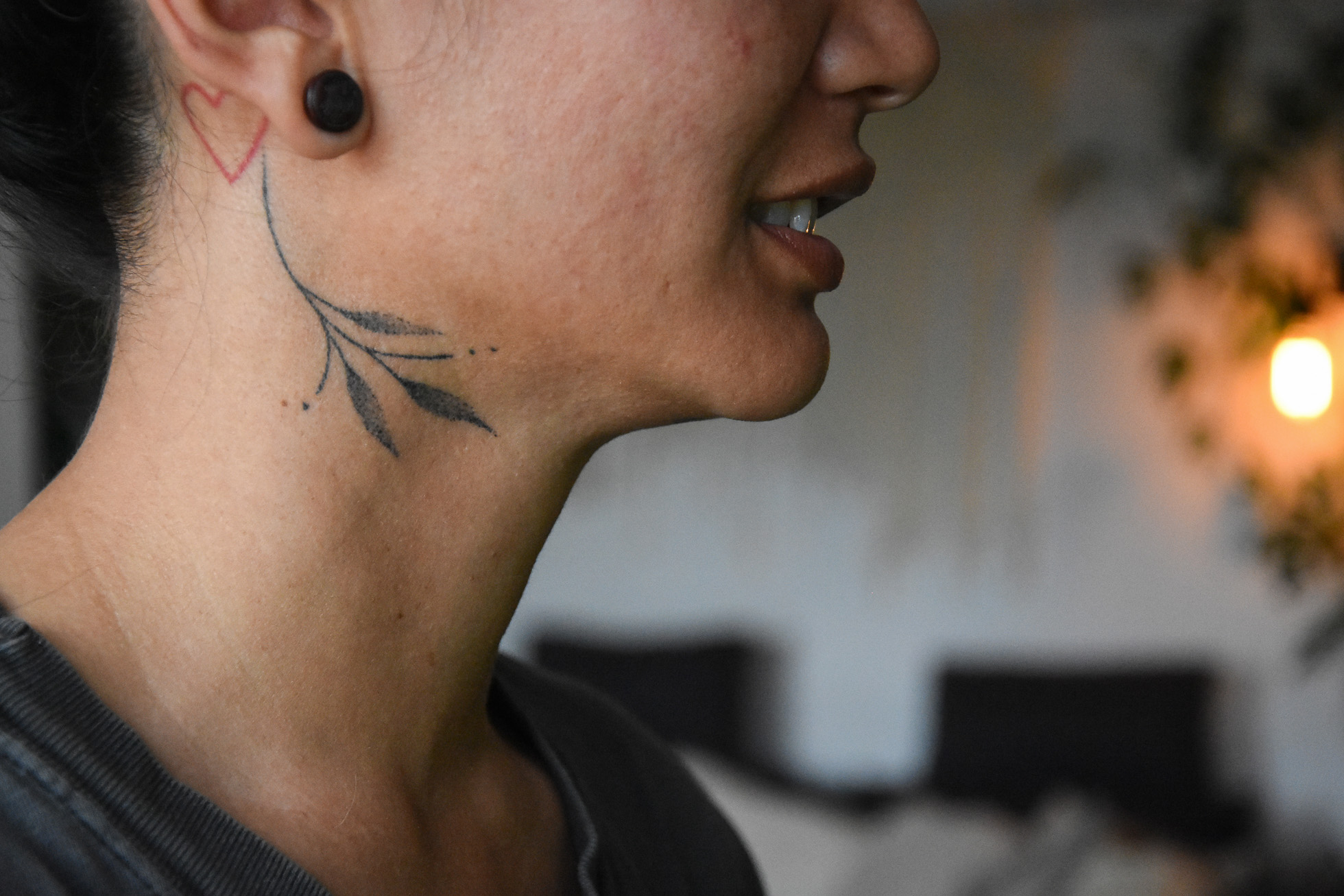 Sandra öppnar tatueringsstudio i Skellefteå – där varje stick görs för ...